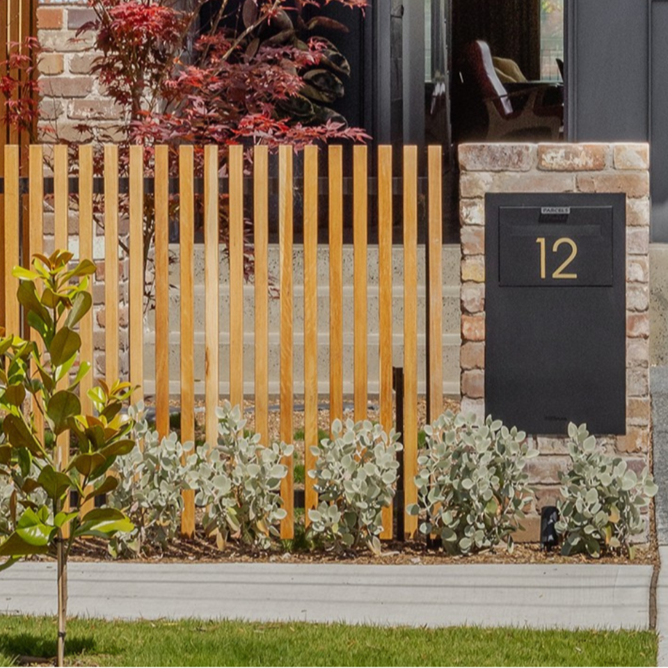 Zurich Parcel Letterbox for Brick or Fence