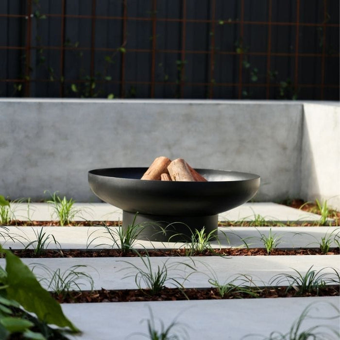 Black Fire Pits - Buy a Sleek Black Outdoor Fire Pit
