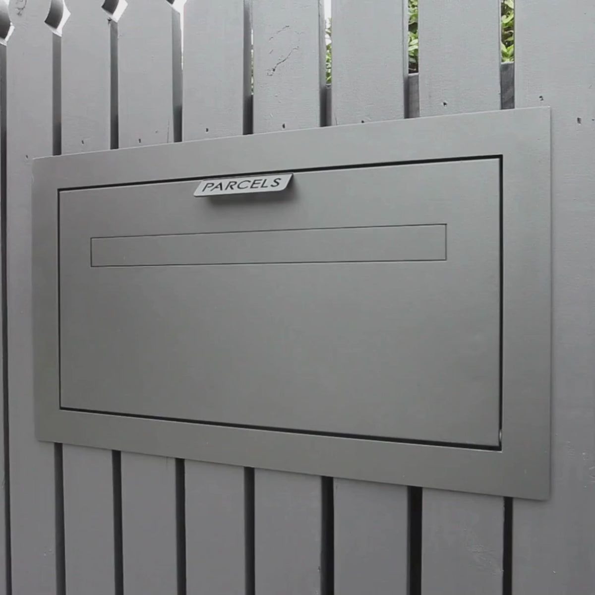 Geneva Parcel Fence and Brick In Letterbox